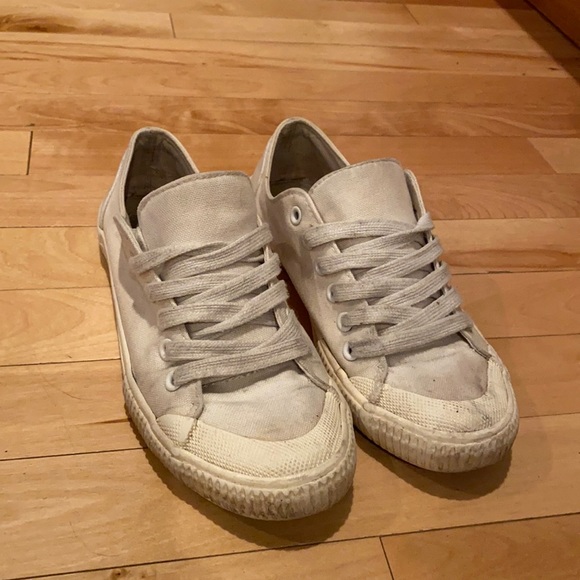 Universal Thread | Shoes | Universal Thread Shoes | Poshmark